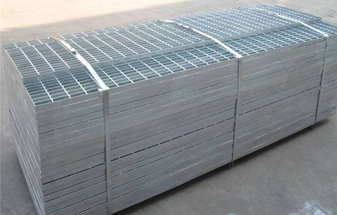 Serrated Welded Steel Grating - Anti-Slip & Durable Grating Solutions