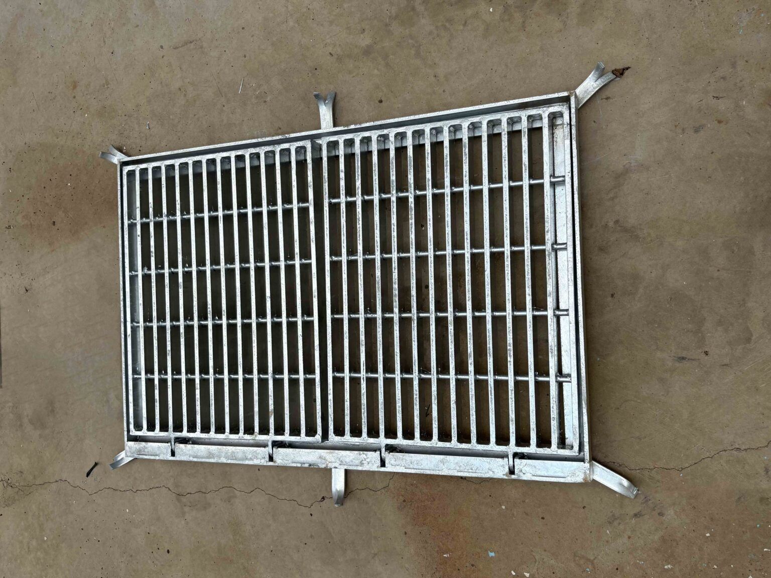 Singapore Grating Supplier | Drain,Vehicular&Grates(LTA/SDRE14/4/GRA6)